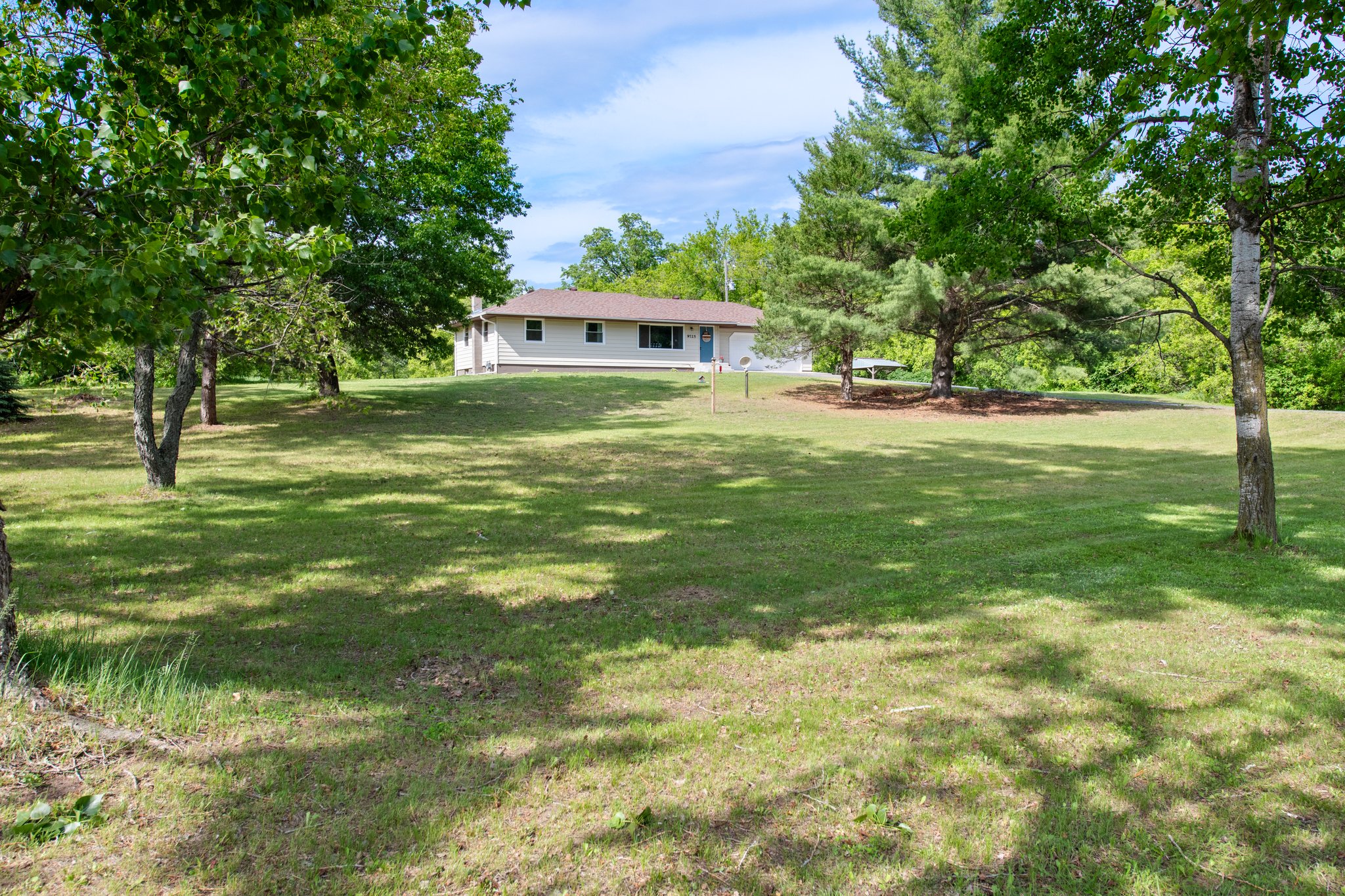 9725 285th Ave NE, North Branch, MN 55056