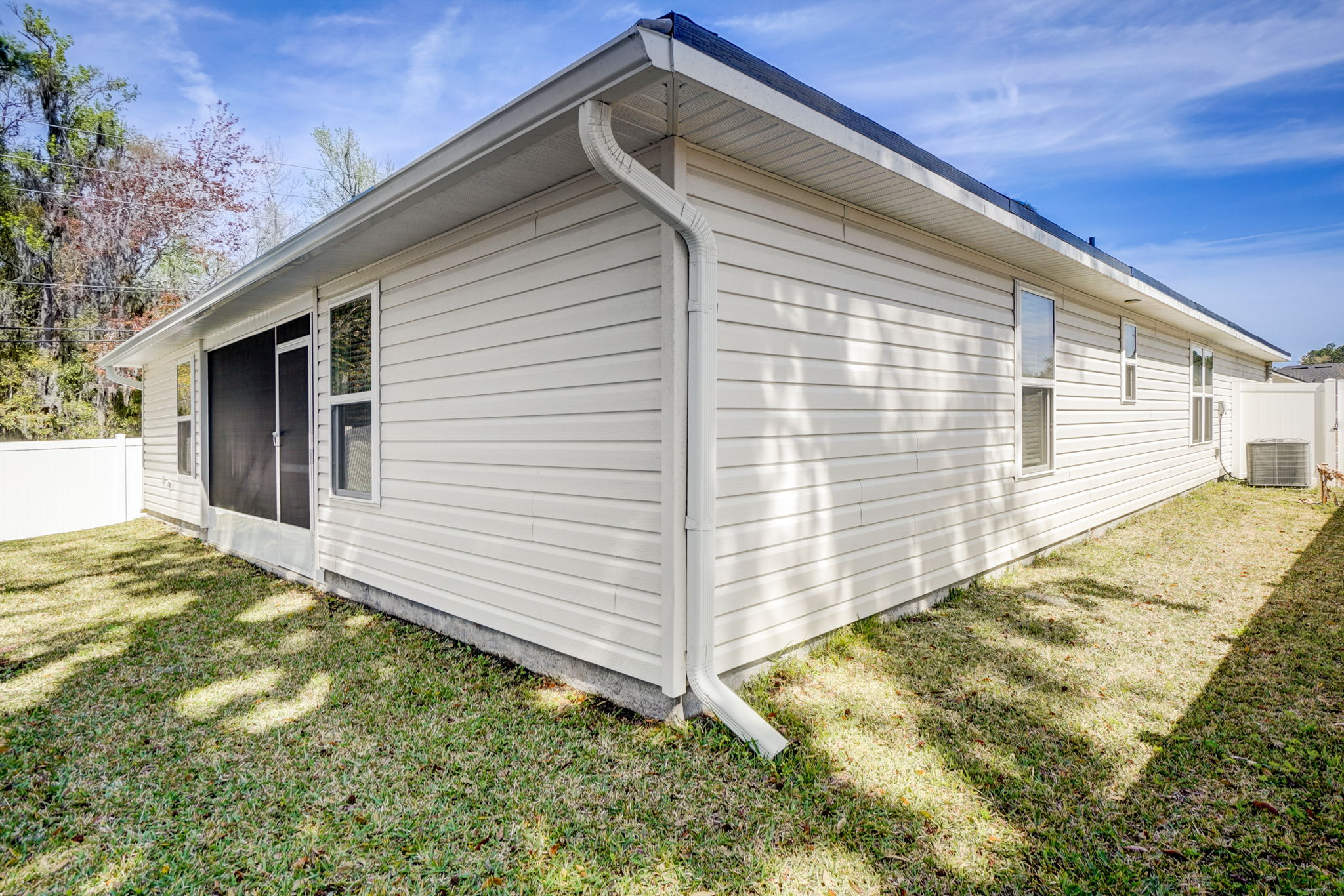 9894 Olivia St, Jacksonville, FL 32219 | Zillow Media Experts