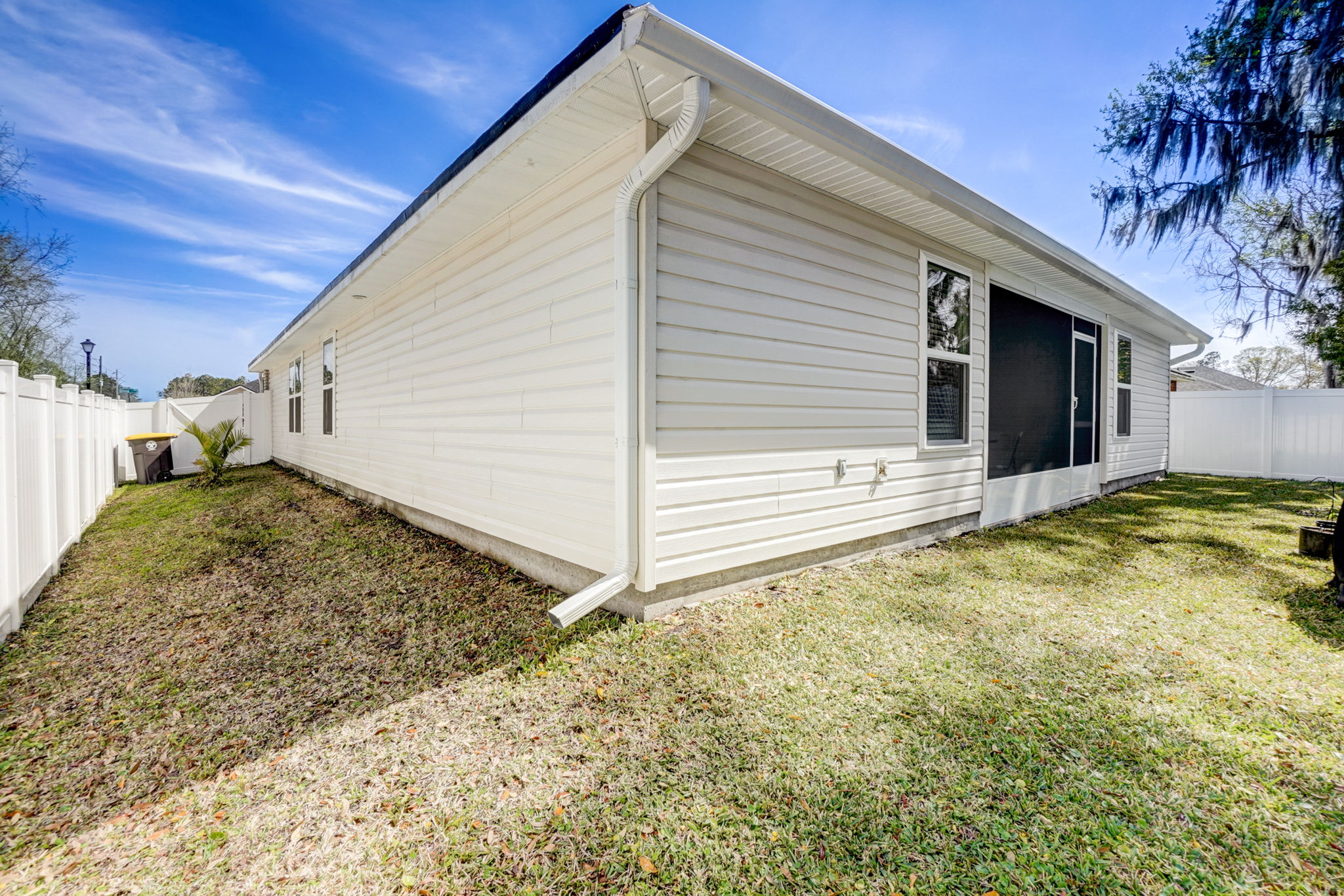 9894 Olivia St, Jacksonville, FL 32219 | Zillow Media Experts